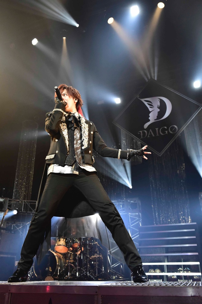 【詳細レポート】DAIGO VS DAIGO☆STARDUST、全4時間全25曲に豪華ゲスト3組「もっともっと送り続けたい」 | BARKS