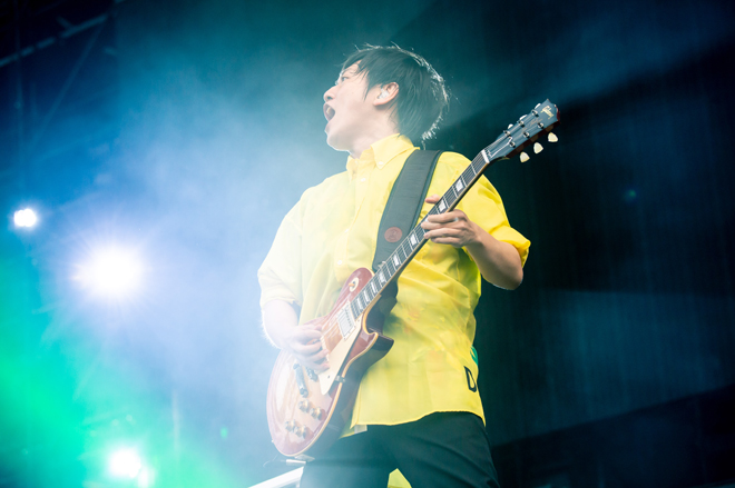 【ライブレポート】RADWIMPS「初めてのワンマンのスタジアムライブです。完売御礼！」 | BARKS