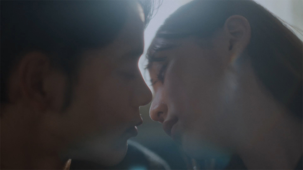 Uru、本日配信開始の橋口洋平（wacci）提供曲「恋」MV公開 | BARKS