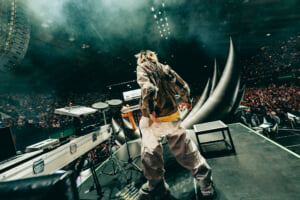 【ライブレポート】YOASOBI、WEMBLEY ARENAの熱狂、ロンドンに鳴り響く「夜に駆ける」J-POP | BARKS