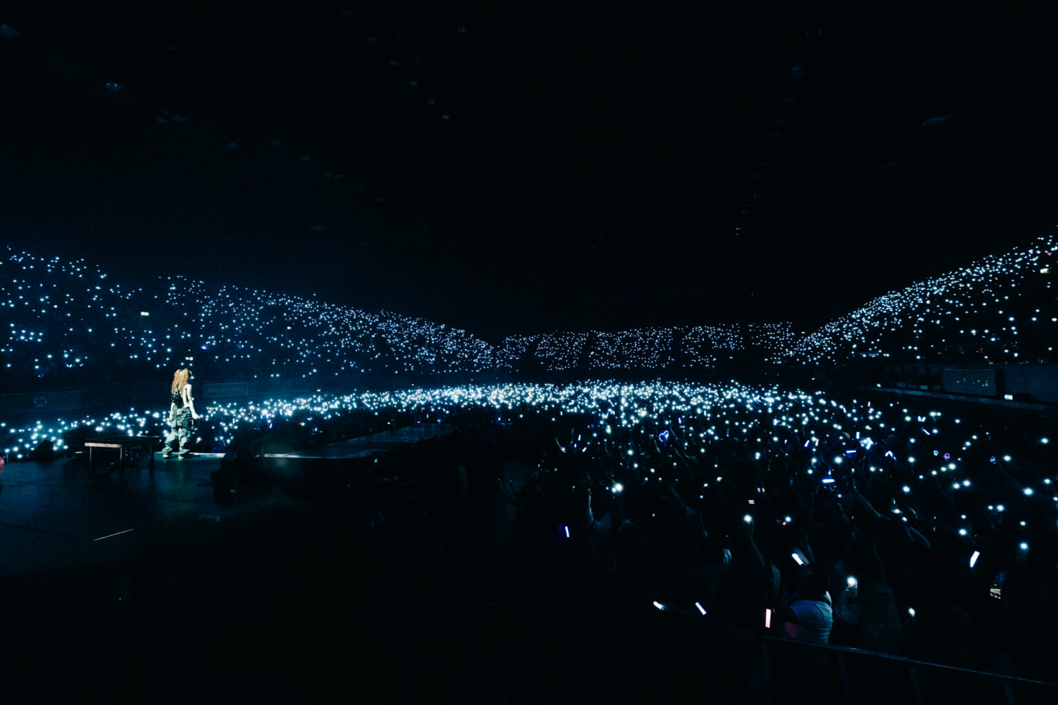 【ライブレポート】YOASOBI、WEMBLEY ARENAの熱狂、ロンドンに鳴り響く「夜に駆ける」J-POP | BARKS