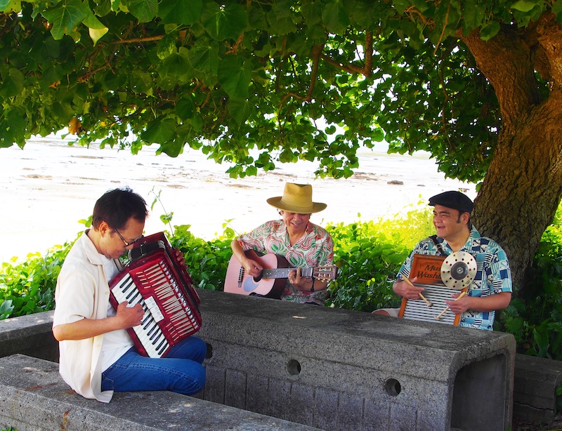 BEGIN、35周年記念35公演の全国ホールツアー開催決定。最新曲MV「なんくる君であれ」公開も | BARKS