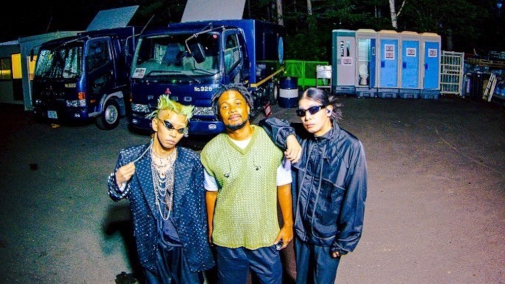 King Gnu・勢喜遊による新ユニット・勢喜遊 & Yohji Igarashi、1stシングル『Say Less』配信開始。オリジナルグッズ発売決定も | BARKS