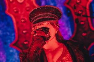 【ライヴレポート】HYDE、ワールドツアー＜HYDE [INSIDE]＞より“BEAUTY & THE BEAST”神奈川公演で「男子！ 女子！ 命を燃やせ！」 | BARKS