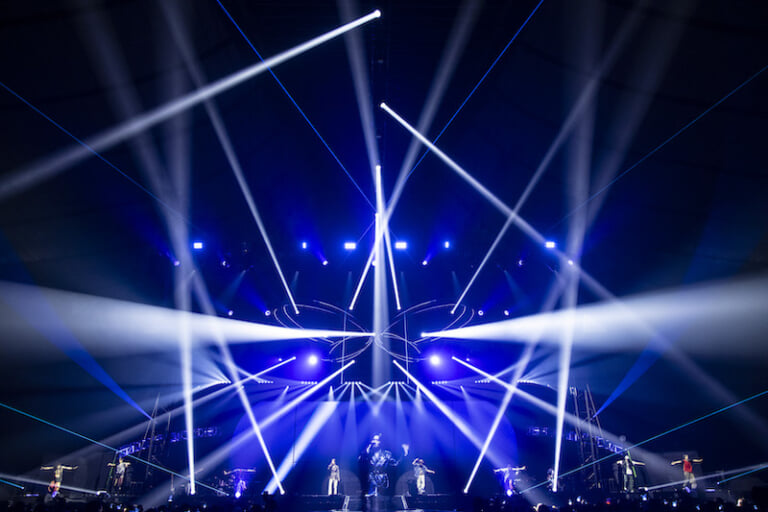 FANTASTICS、中島颯太出演映画『ロマンティック・キラー』テーマソング「ずっとずっと」発売決定。初のベストアルバム発売も決定。 | BARKS