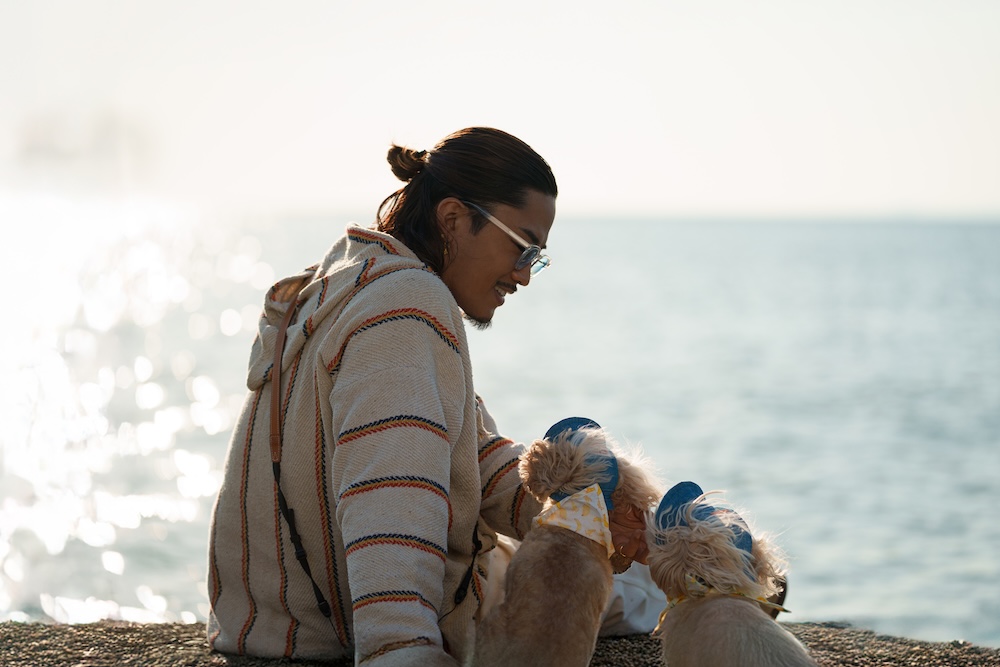 鷲尾伶菜、KAZ＆浜野はるきと「MIDDLE NOTE feat. KAZ」についてのスペシャル対談映像公開 | BARKS